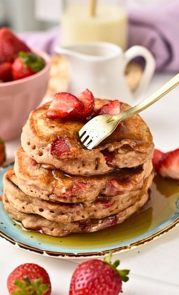 Banana Strawberry Pancakes (Handa sa loob ng 15 Minuto) - The Conscious ...